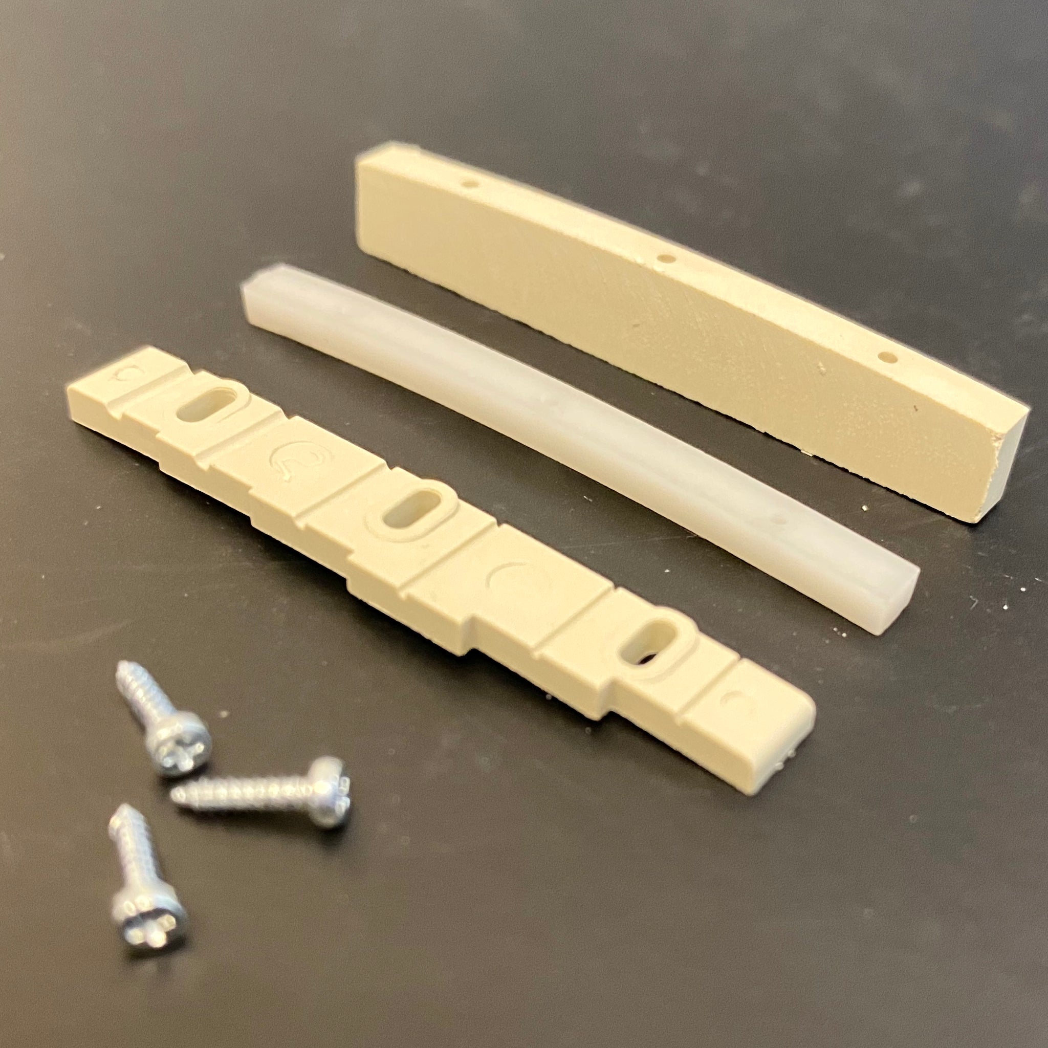 Earvana Compensated Nut – Fender RETROFIT – Feline Guitars